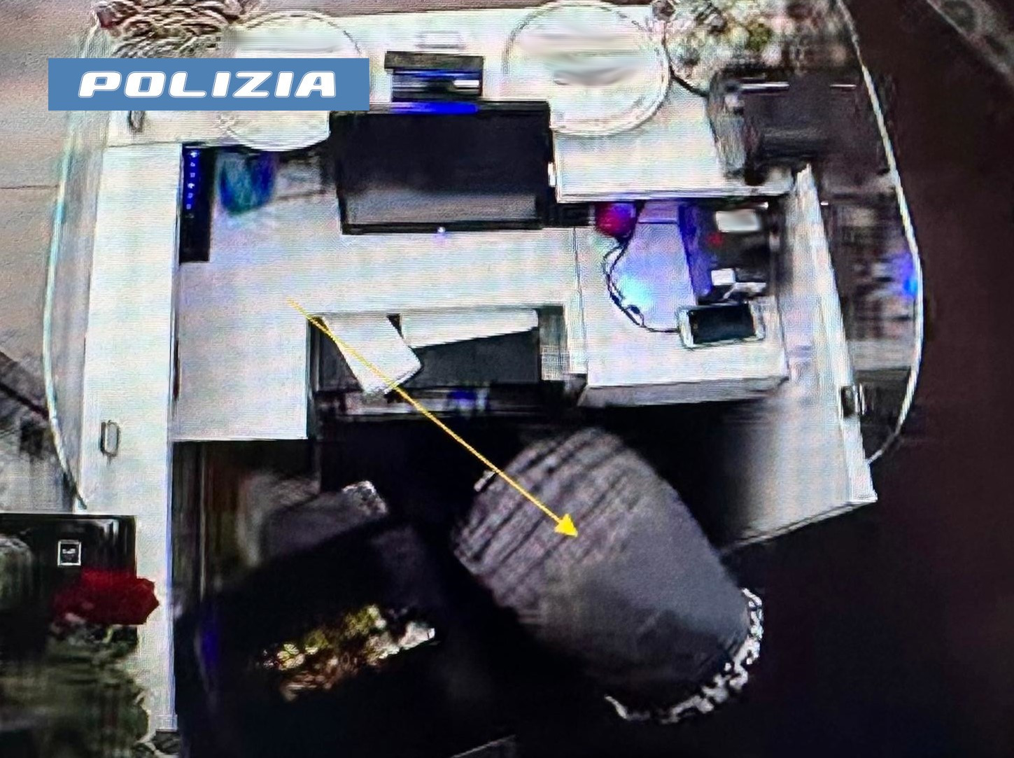 La sparatoria in piazza Palestro a Catania, il ferito operato d'urgenza ...