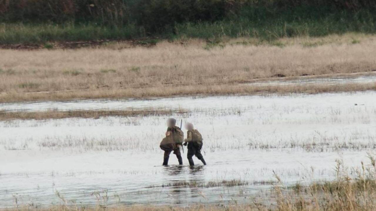 Bracconieri bloccati nel pantano di Lentini: «È area protetta»